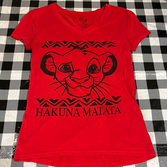 Disney | Tops | Simba Tshirt | Poshmark
